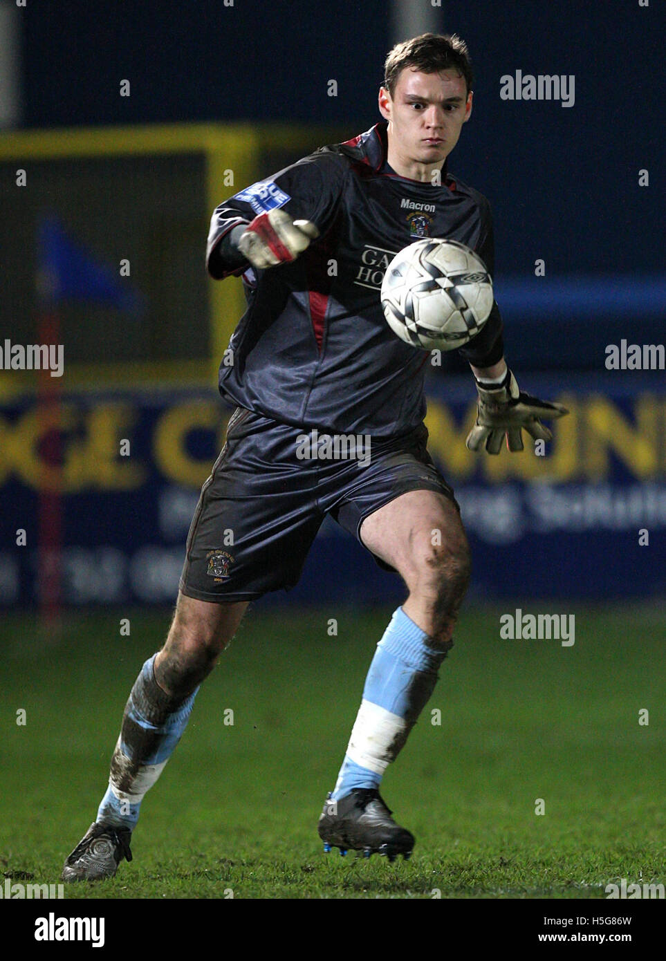 Ian Button of Grays - Grays Athletic vs York City - FA Trophy 2nd Round ...