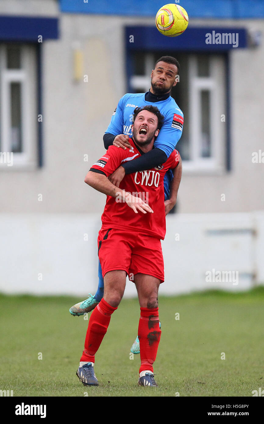 Leon Smith in action for Redbridge - Redbridge vs AFC Sudbury - Ryman ...
