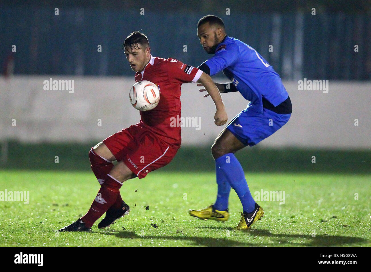 Petrit Elbi of Aveley and Leon Smith of Redbridge - Redbridge vs Aveley ...