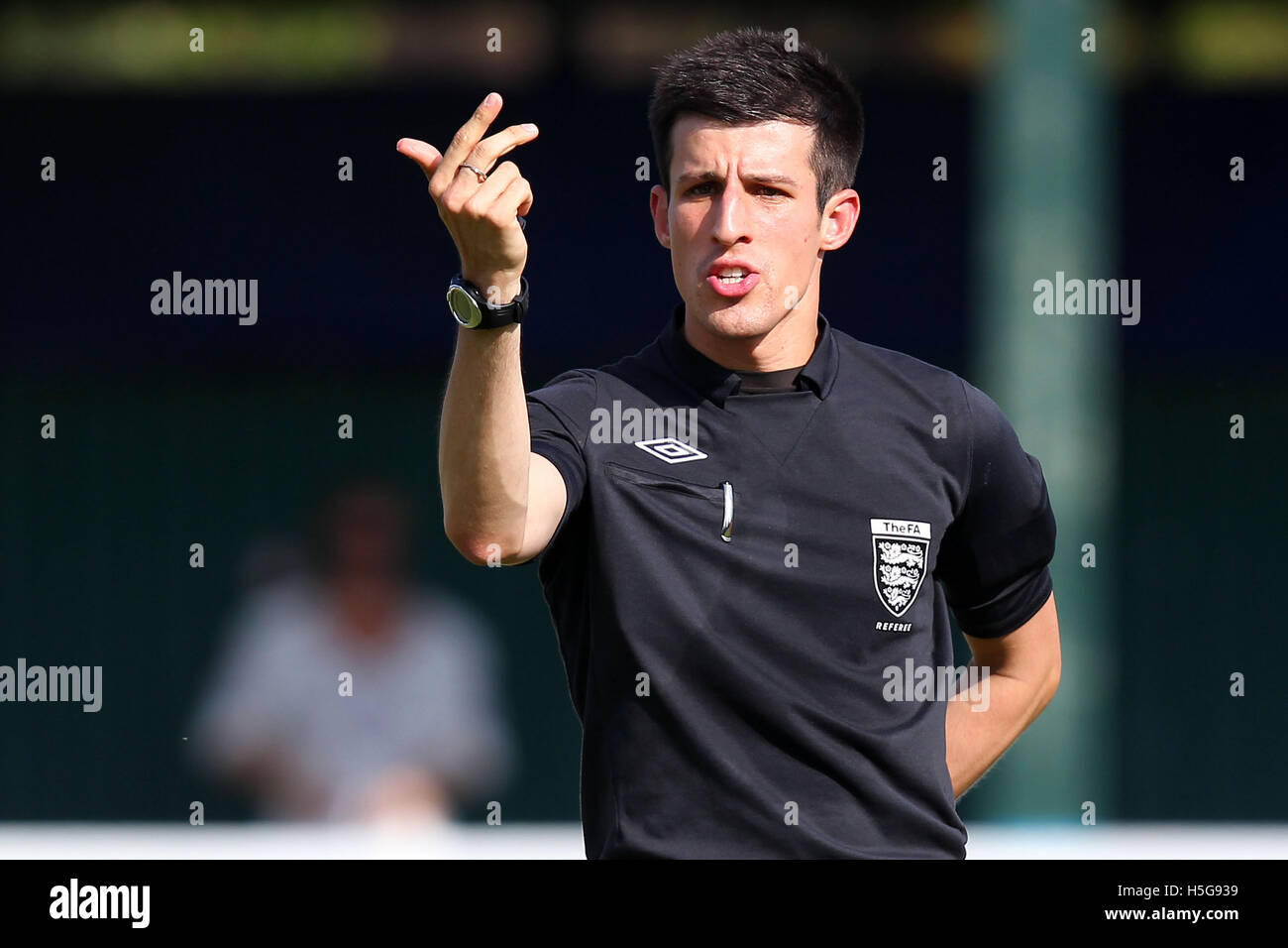 Referee A Waters - Redbridge vs Barkingside - Ryman League Division One ...