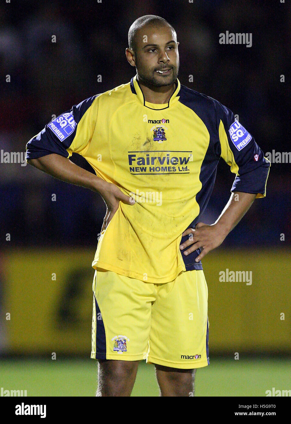 Simon Downer of Grays - Aldershot Town vs Grays Athletic - Blue Square ...