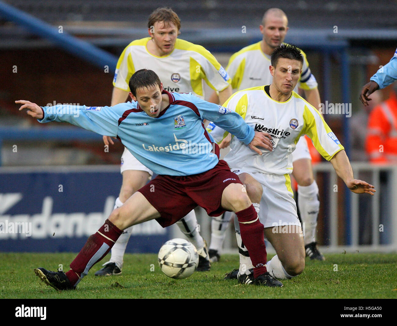 David Bryant of Thurrock (left) and Lee Burns of Braintree - Braintree ...