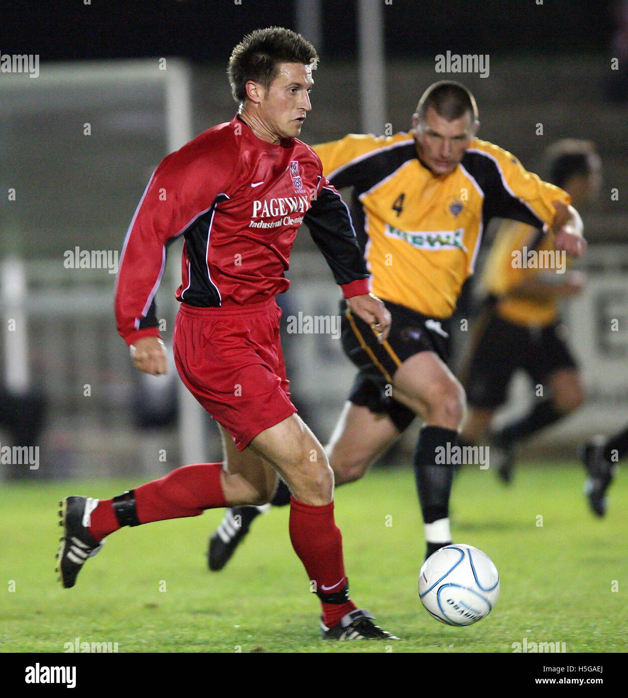 Lee Burns in action for East Thurrock - Cray Wanderers vs East Thurrock ...