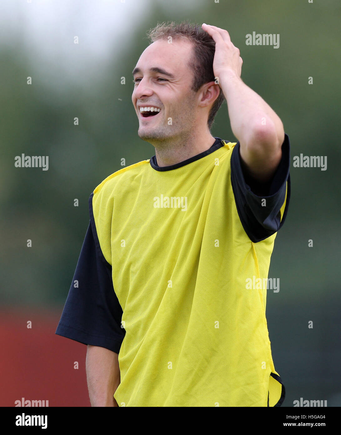 Barry Stevens of Carshalton - East Thurrock United vs Carshalton ...