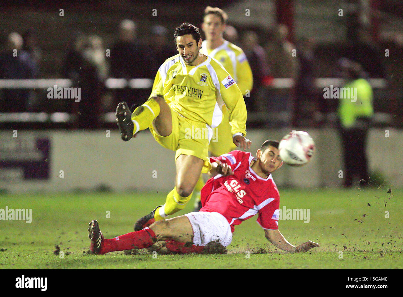 Football gravesend and northfleet hi-res stock photography and images ...