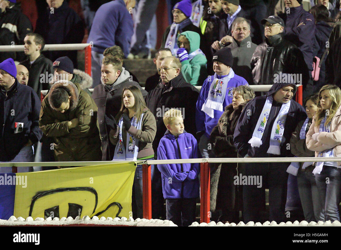 Football gravesend and northfleet hi-res stock photography and images ...