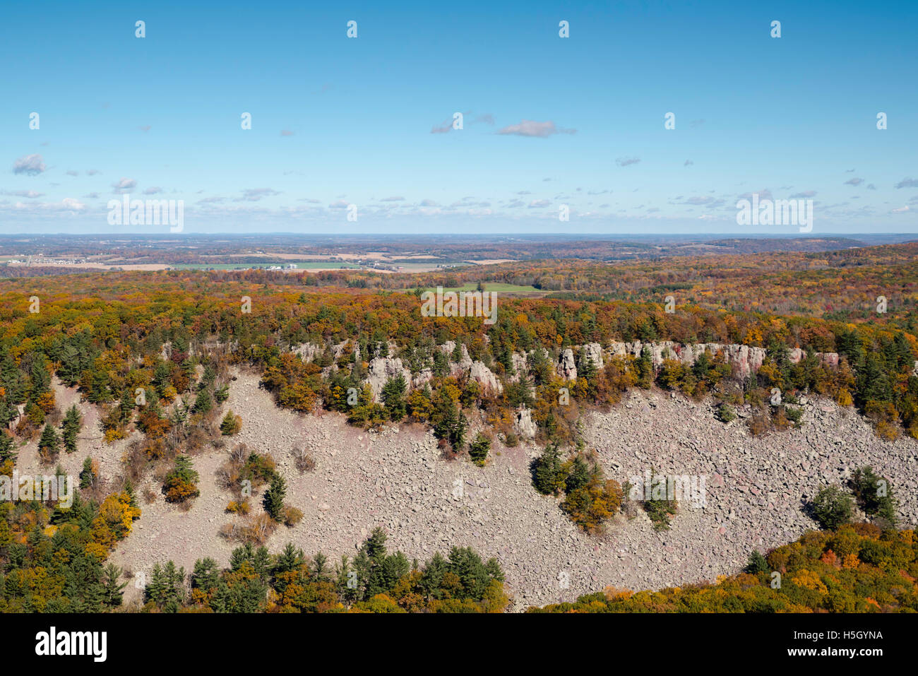 Baraboo quartzite hi-res stock photography and images - Alamy