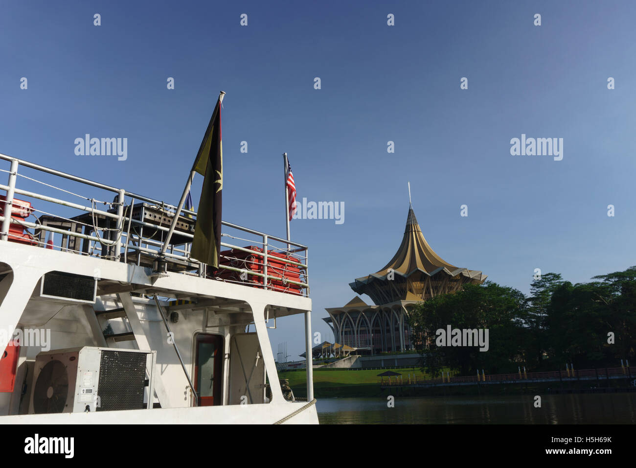 Reflections state street hi-res stock photography and images - Alamy