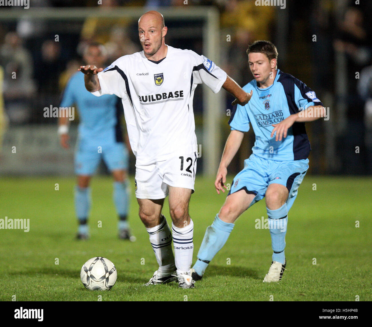 Paul Shaw of Oxford (left) and Adam Gross of Grays - Grays Athletic vs ...