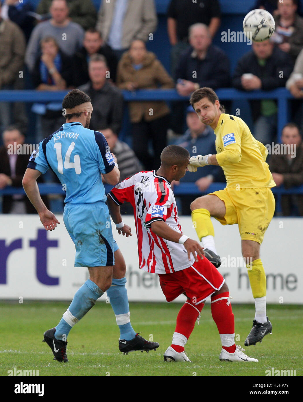 Ross Flitney of Grays denies Craig Dobson of Stevenage - Grays Athletic ...