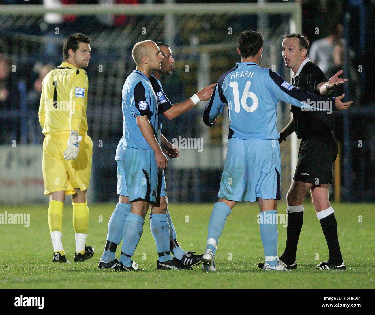 Grays players protest to Referee Ian Cooper after Matt Pattison of ...