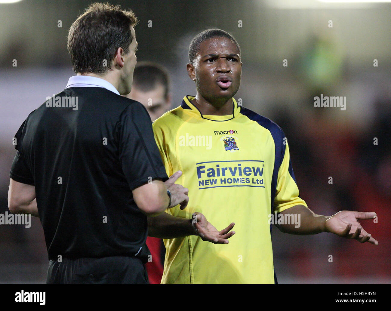 Aaron O'Connor of Grays makes a point to referee A Halliday - Lewes vs ...