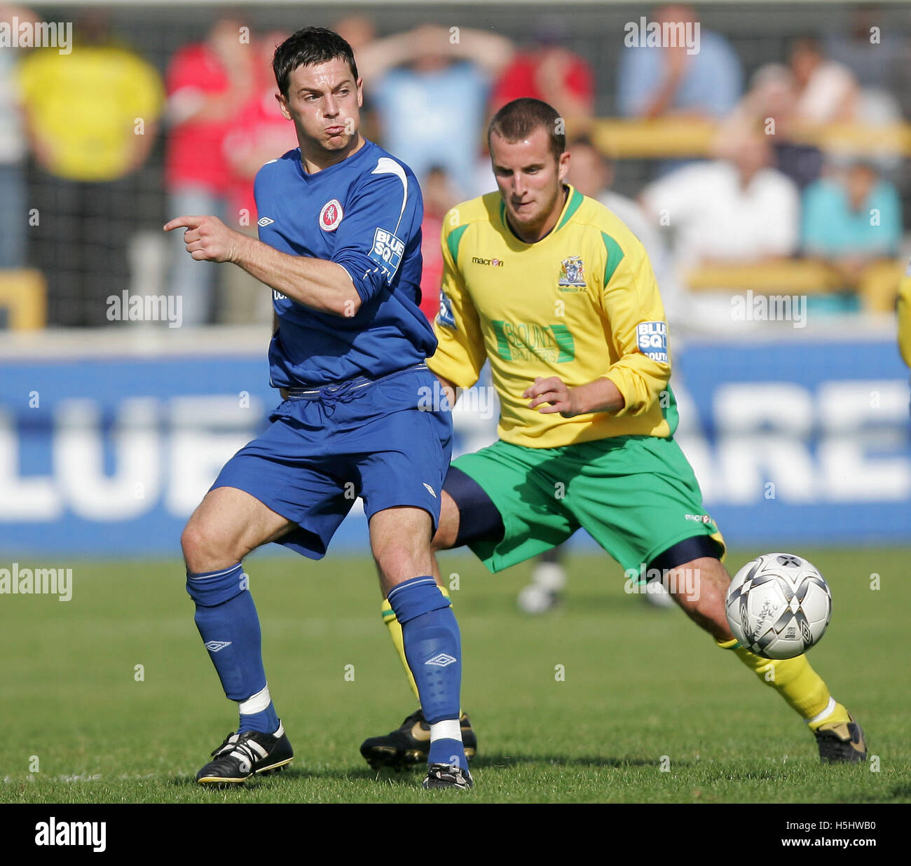 Nicky Ward of Welling and Matt Paine of Thurrock - Thurrock vs Welling ...