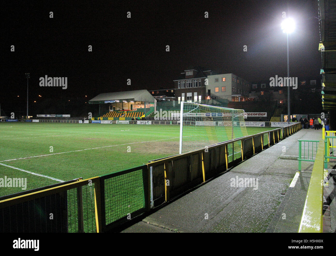 Floodlight failure causes the match at Ship Lane to be abandoned ...
