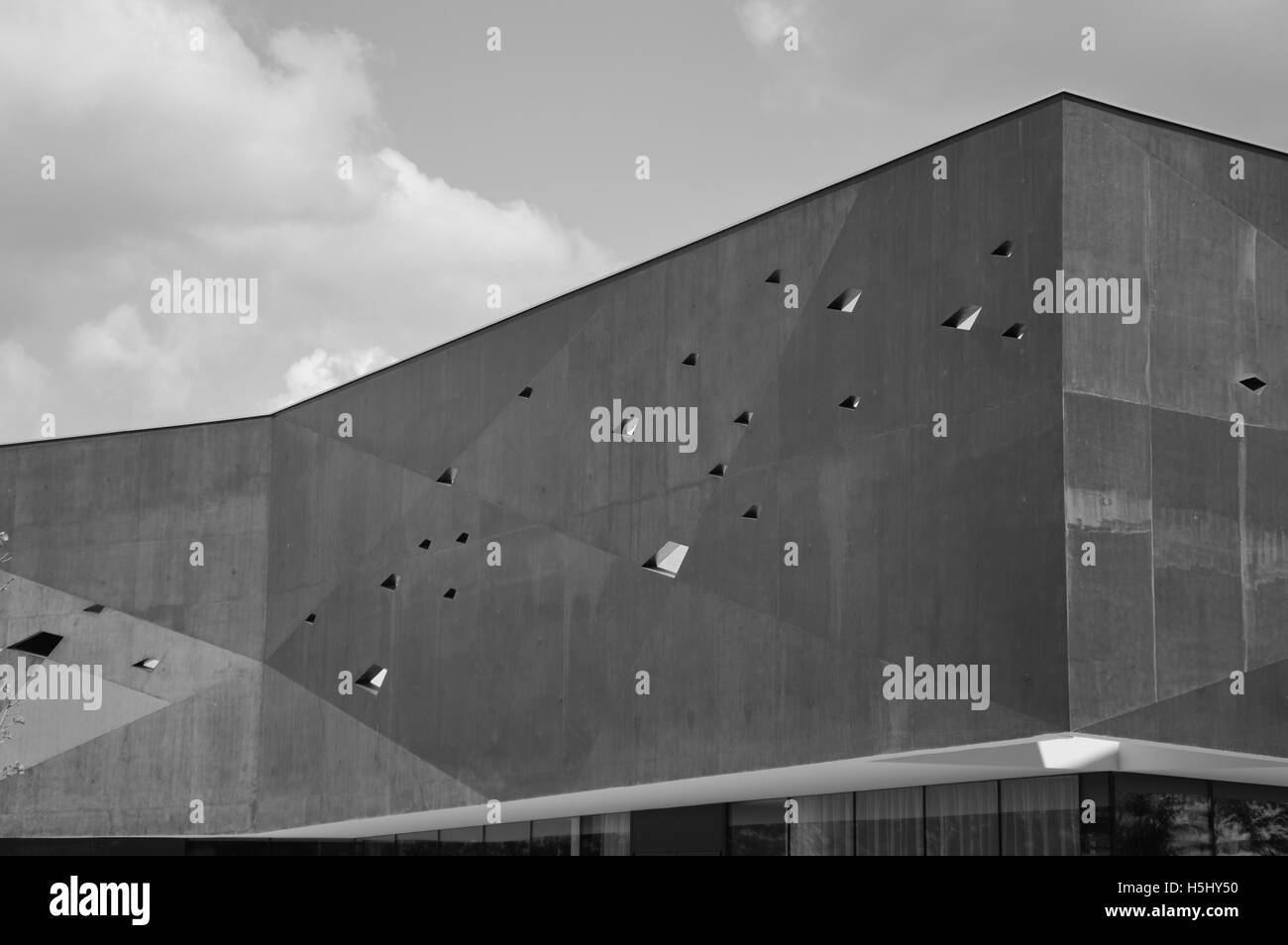 Modern french house hi-res stock photography and images - Alamy