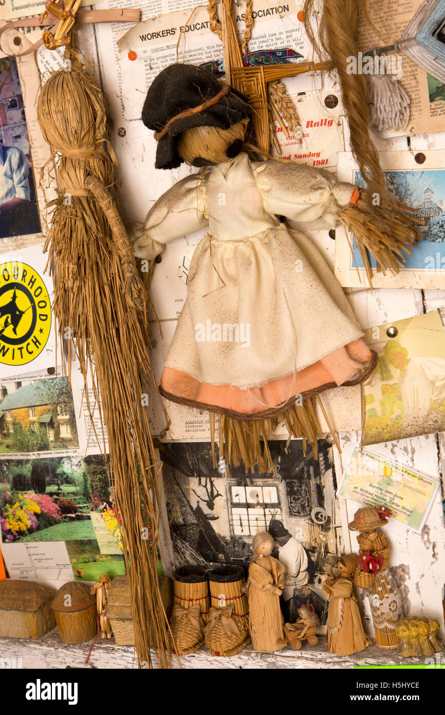 Corn dolly hi-res stock photography and images - Alamy