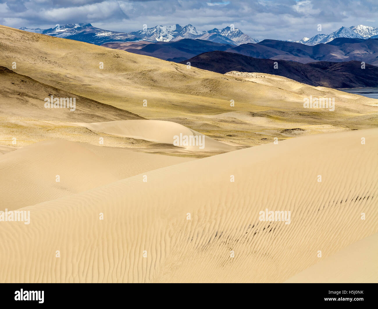 Fantastic landscape tibetan plateau hi-res stock photography and images ...