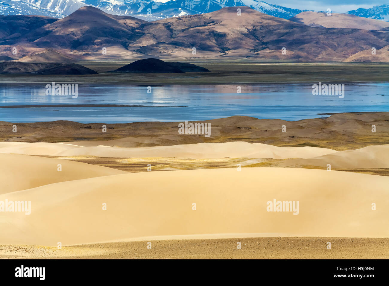 Fantastic landscape of the Tibetan Plateau Stock Photo - Alamy