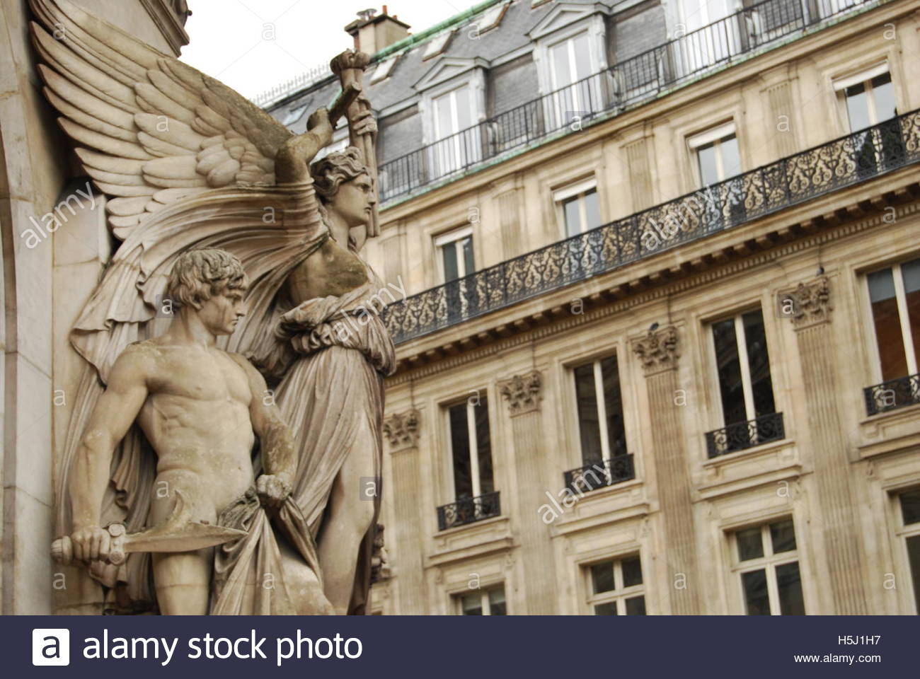 Statue Palais Garnier Stock Photos & Statue Palais Garnier Stock Images ...