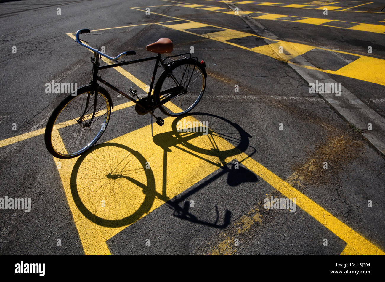 Shadow of a Bicycle Stock Photo - Alamy