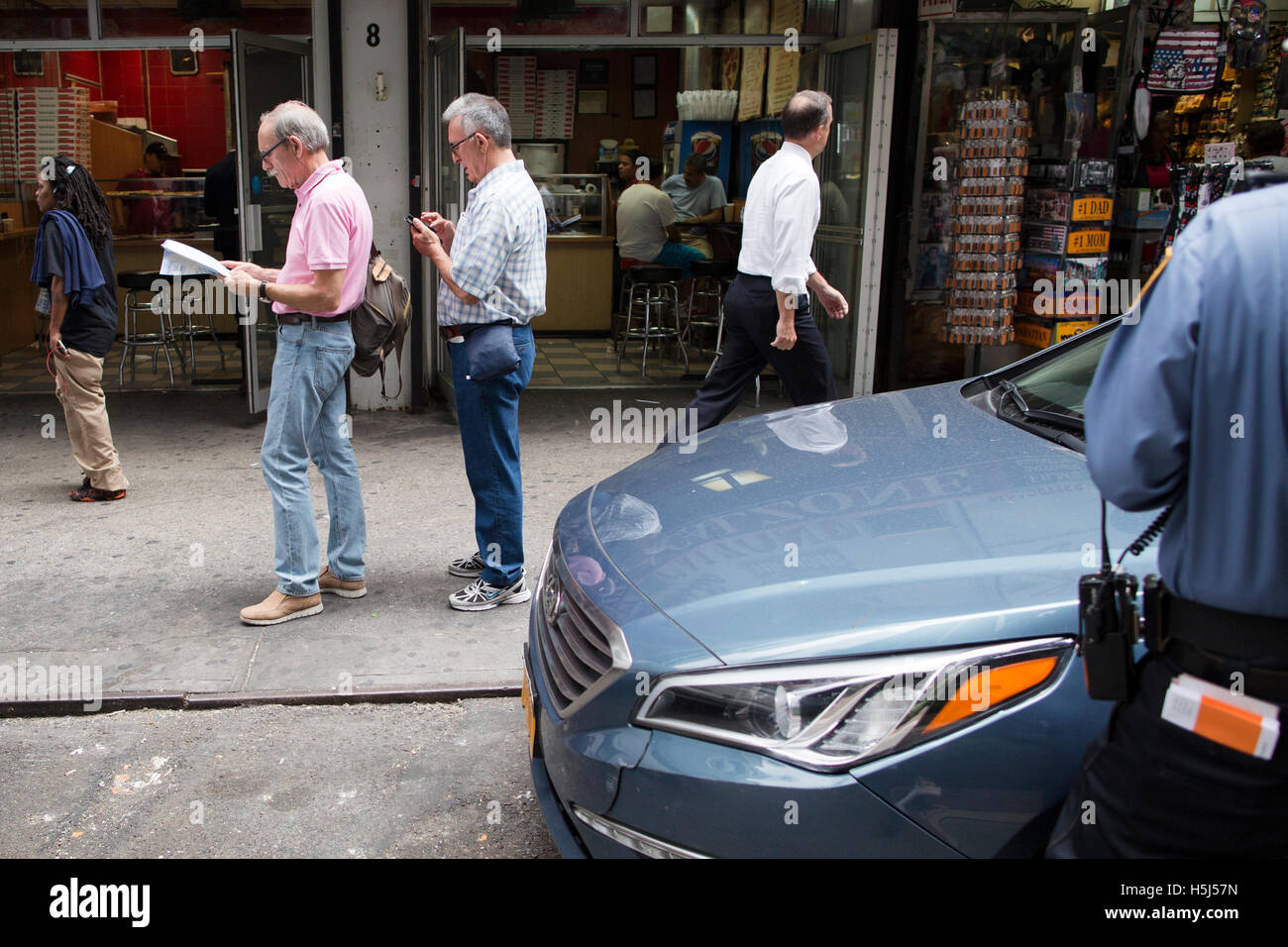 Street scene in New York City , USA Stock Photo - Alamy