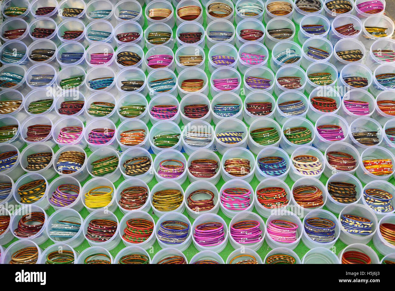 Bangles on display hi-res stock photography and images - Alamy