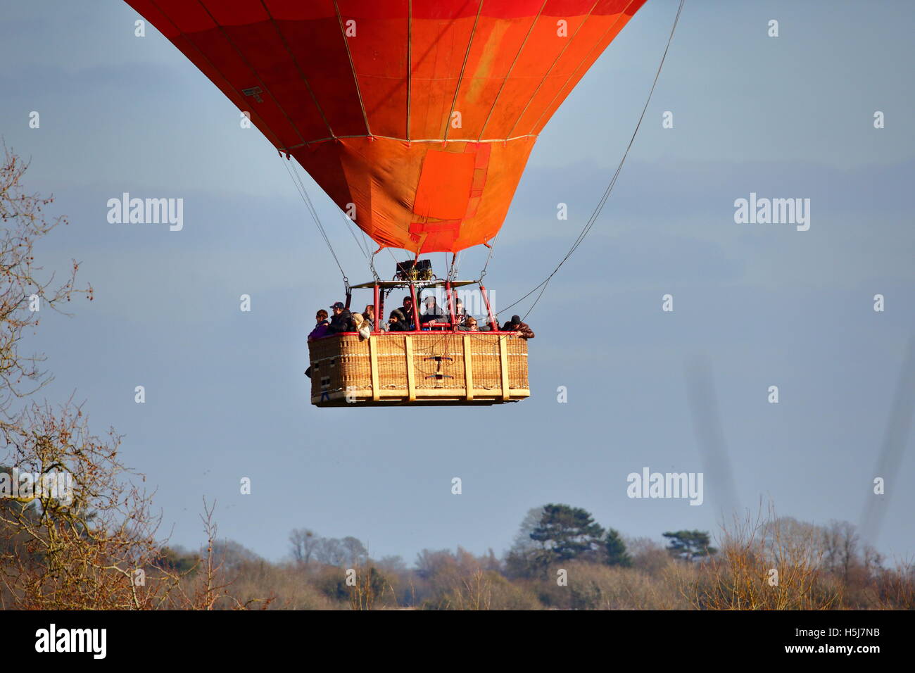 Balloon takeoff hi-res stock photography and images - Alamy