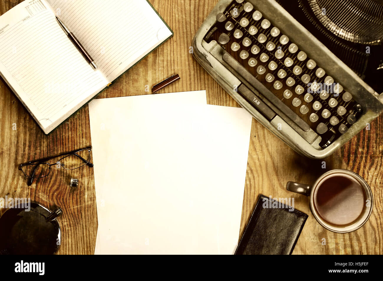 writer desktop with typewriter retro Stock Photo - Alamy