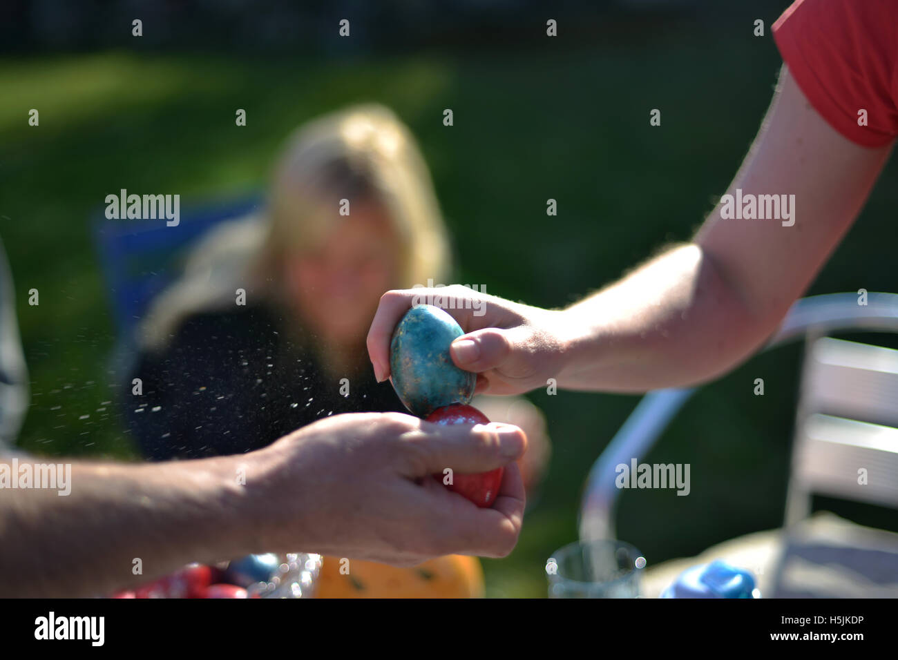 Egg fight hi-res stock photography and images - Alamy