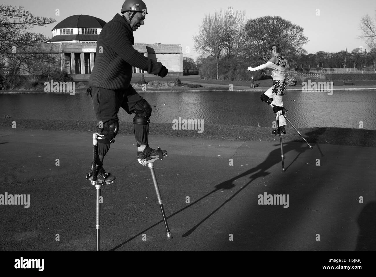 Performance stilt walkers in hi-res stock photography and images - Alamy