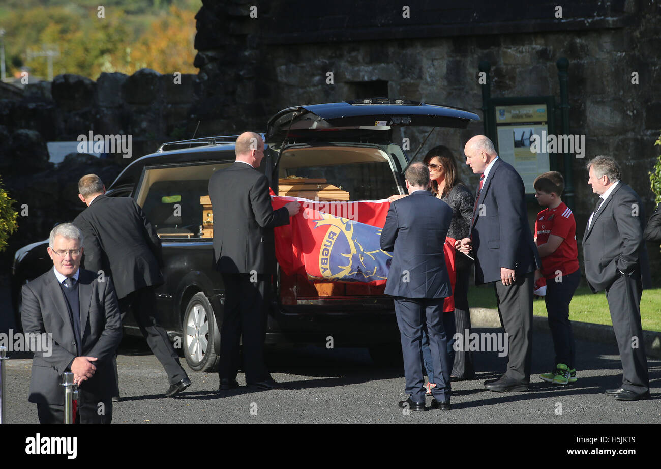The coffin of Munster Rugby head coach Anthony Foley is brought to ...