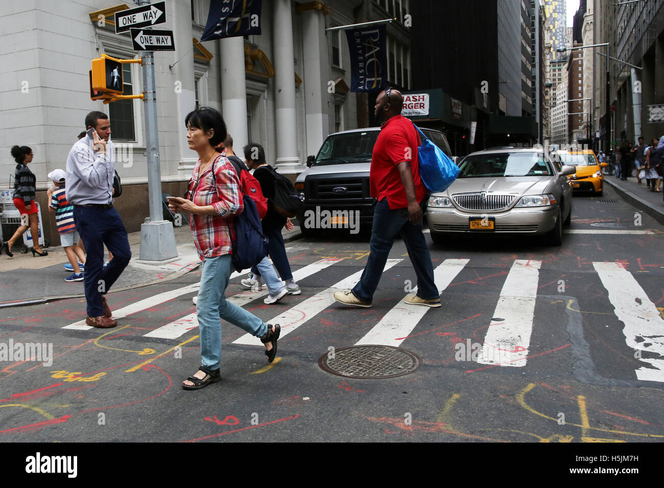 Street scene in New York City , USA Stock Photo - Alamy