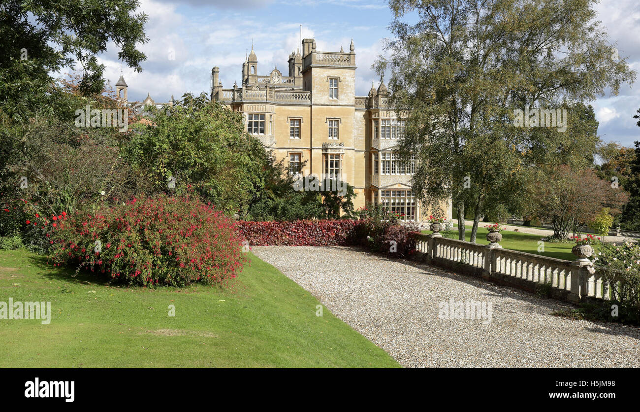 Englefield house gardens hi-res stock photography and images - Alamy