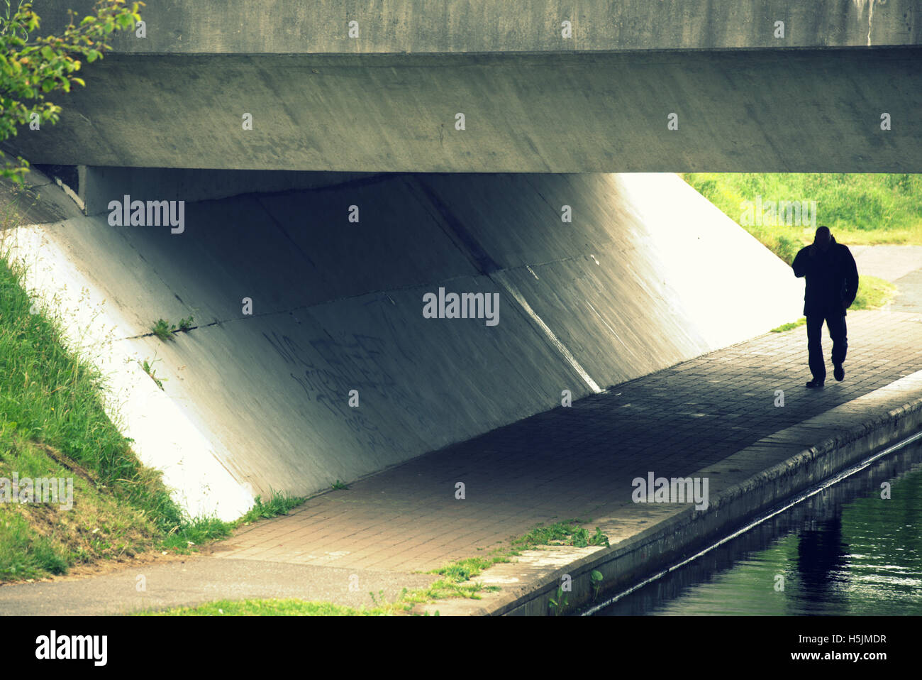 Man passing through wall hi-res stock photography and images - Alamy