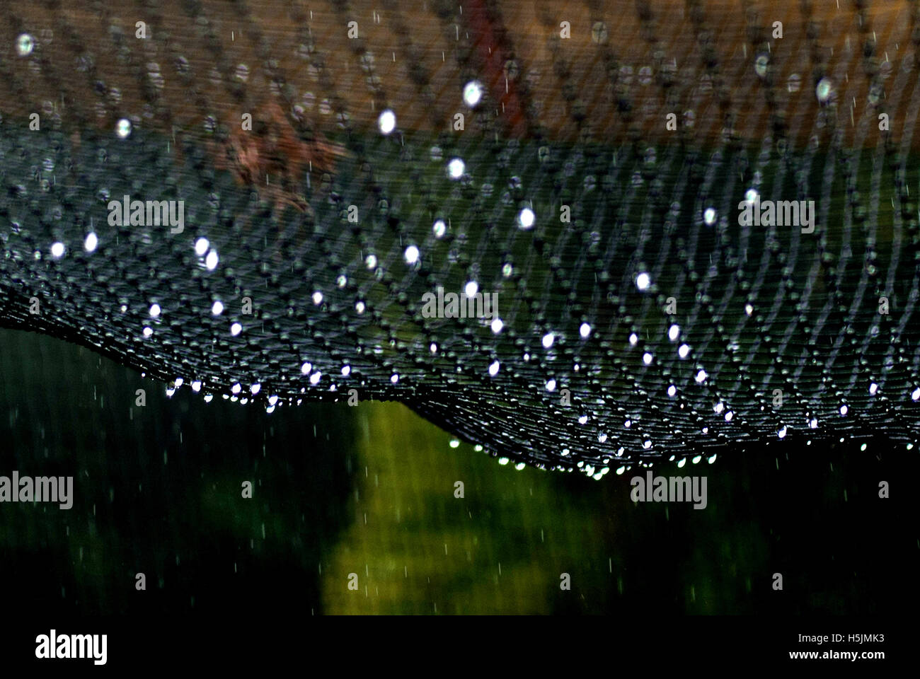 Net collecting water hi-res stock photography and images - Alamy