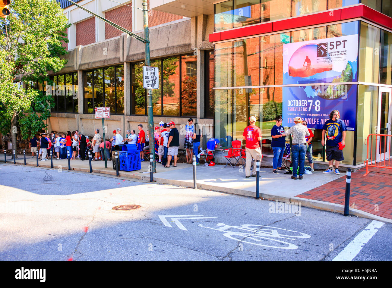 Us cellular center asheville hi-res stock photography and images - Alamy