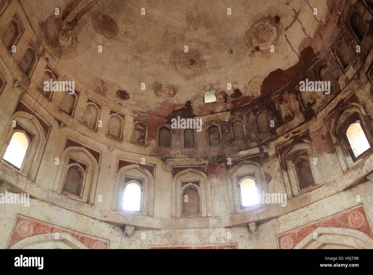 Adham Khan's Tomb (known locally as Bhulbhulaiyan, the maze), Mehrauli ...