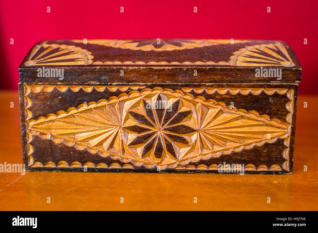 vintage wooden box Stock Photo - Alamy