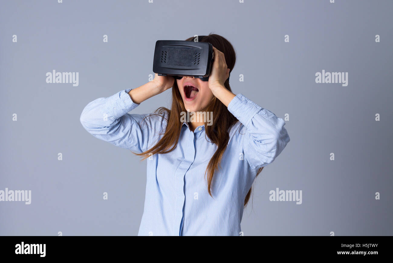 Virtual reality simulator woman hi-res stock photography and images - Alamy