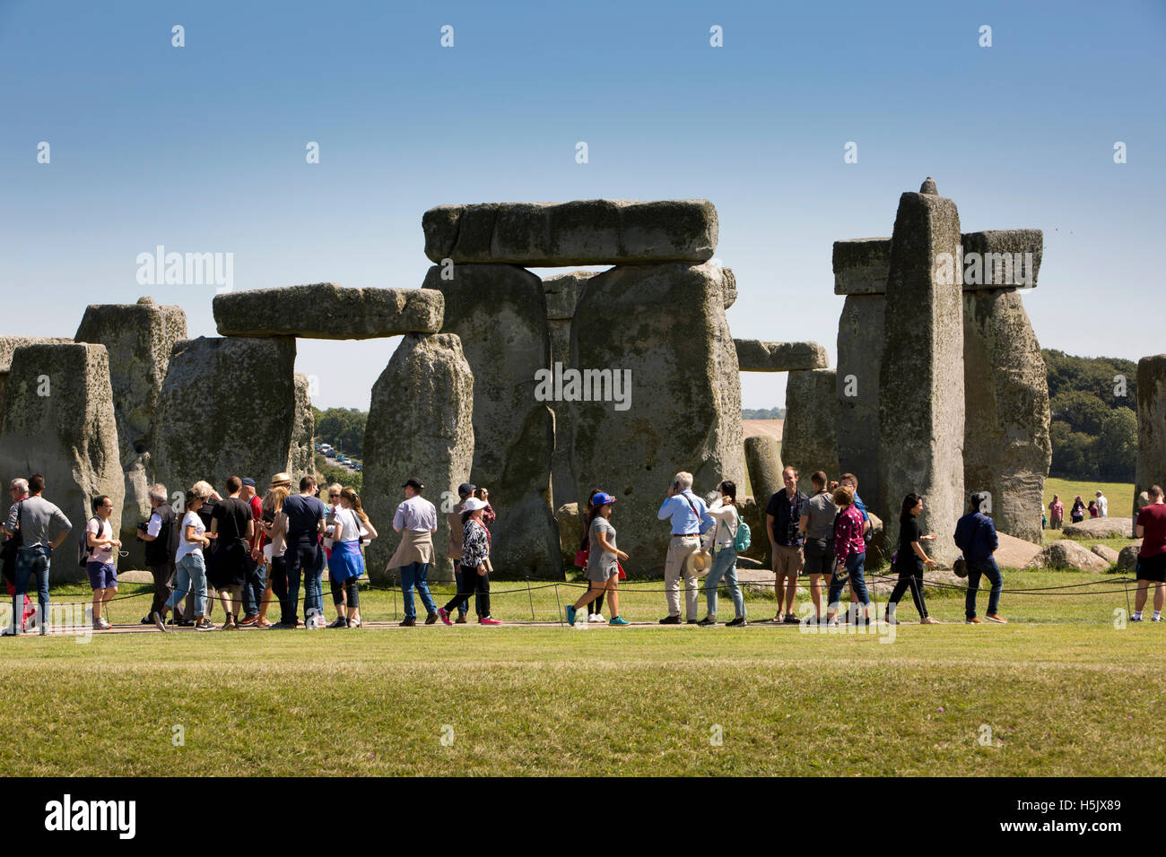 UK, England, Wiltshire, Stonehenge visitors at stones Stock Photo - Alamy