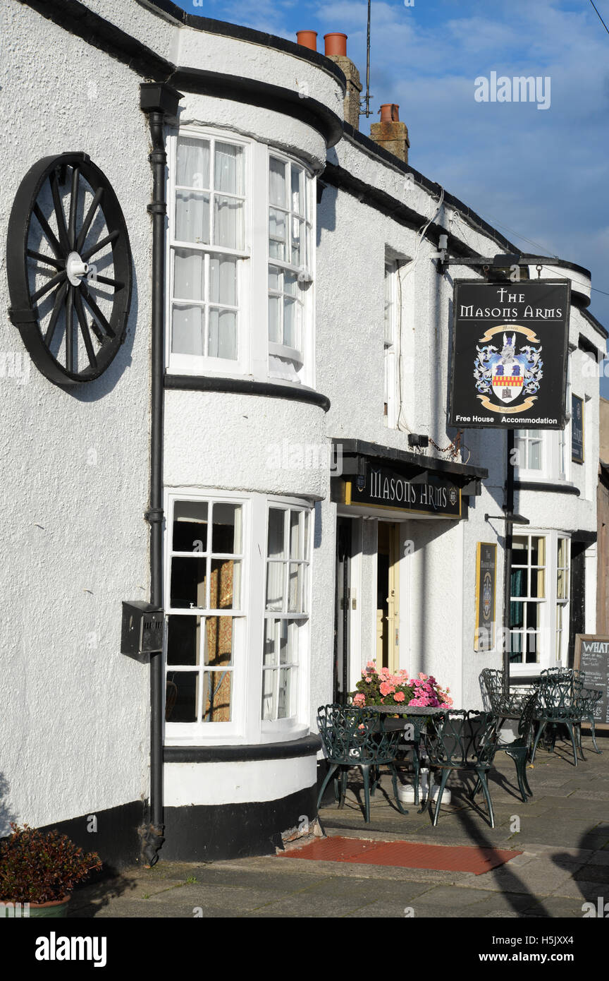 The Masons Arms in Norham on the Scottish Border Stock Photo - Alamy
