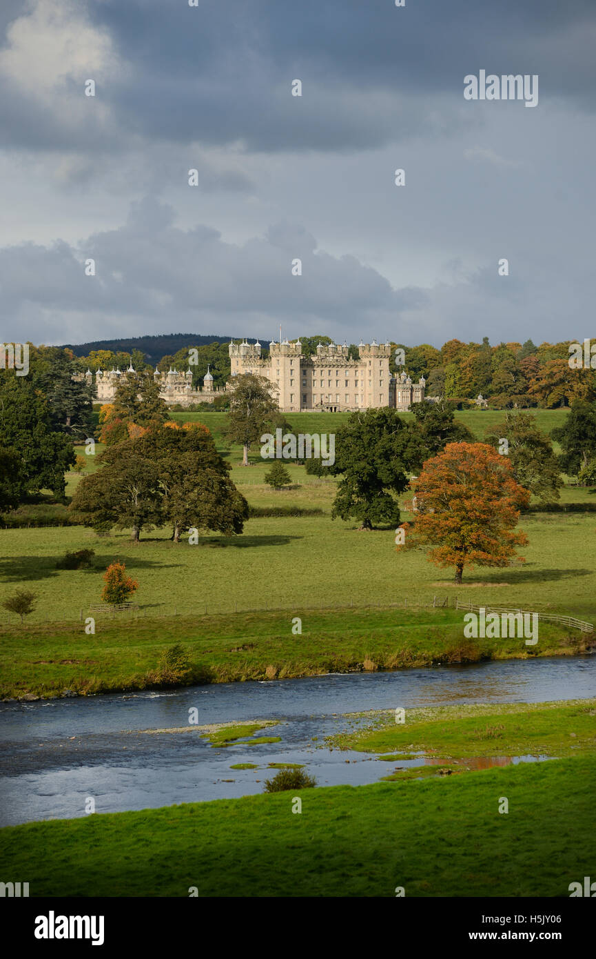Roxburghe Castle Stock Photos & Roxburghe Castle Stock Images - Alamy