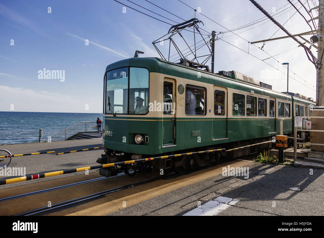 Kamakura tram hi-res stock photography and images - Alamy