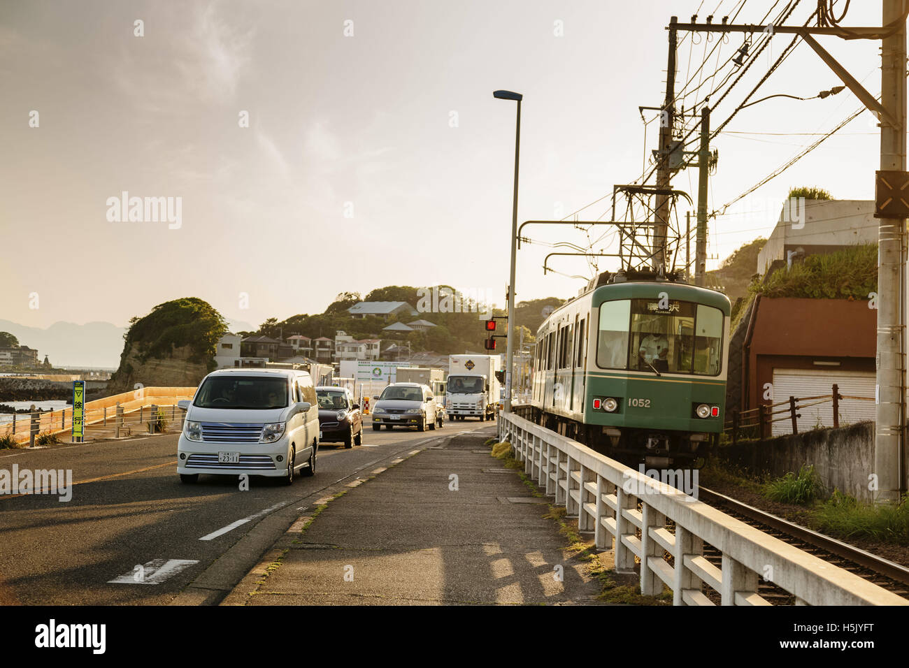 Tram kamakura hi-res stock photography and images - Alamy