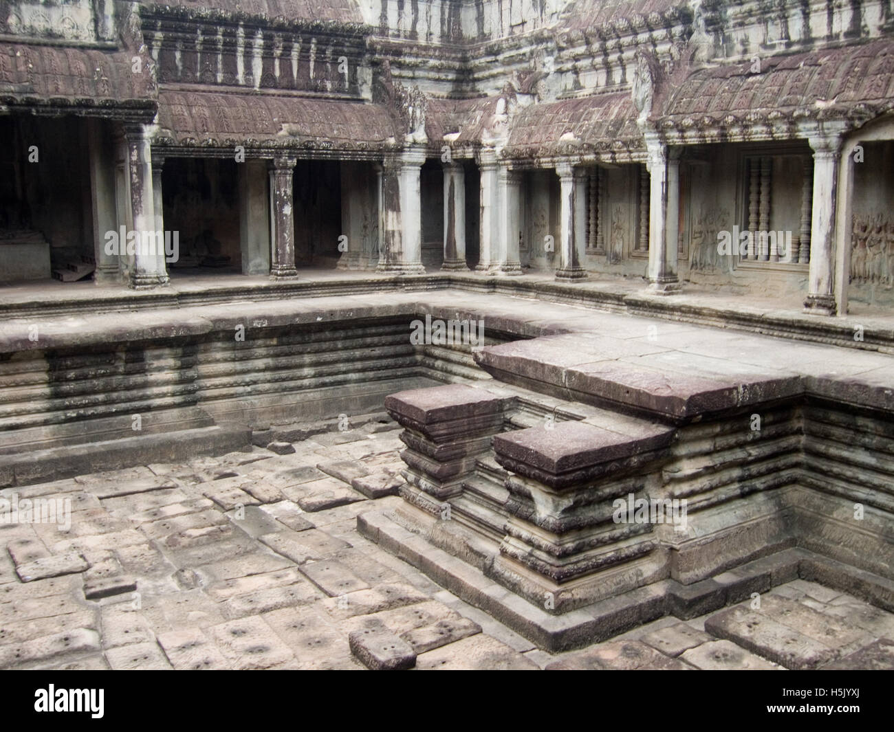 Interior courtyard in Angkor Wat Temple complex Stock Photo - Alamy