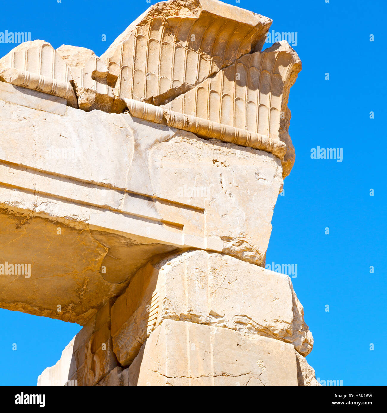 in iran persepolis the old ruins historical destination monuments and ...