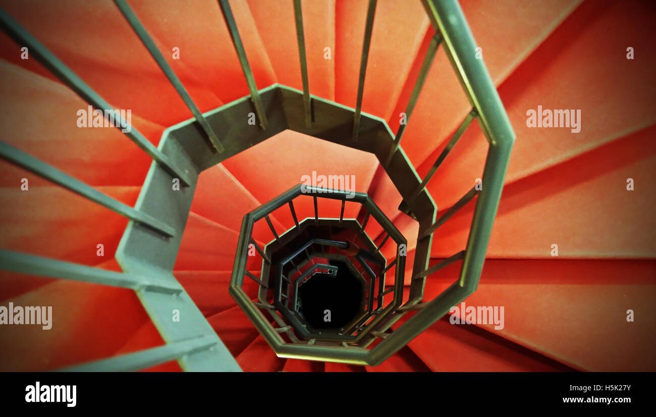 Red spiral staircase hi-res stock photography and images - Alamy
