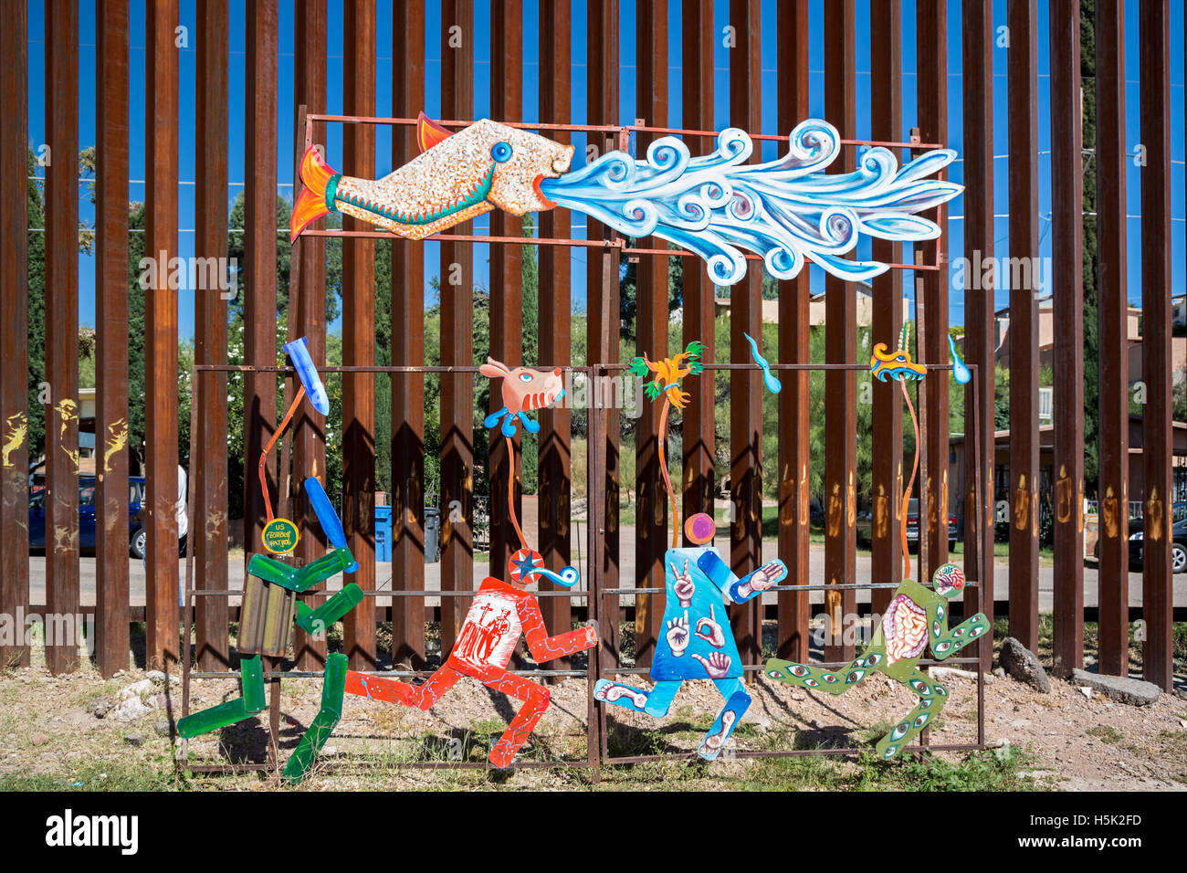 Nogales Mexico - Artwork on the Mexican side of the U.S.-Mexico border ...