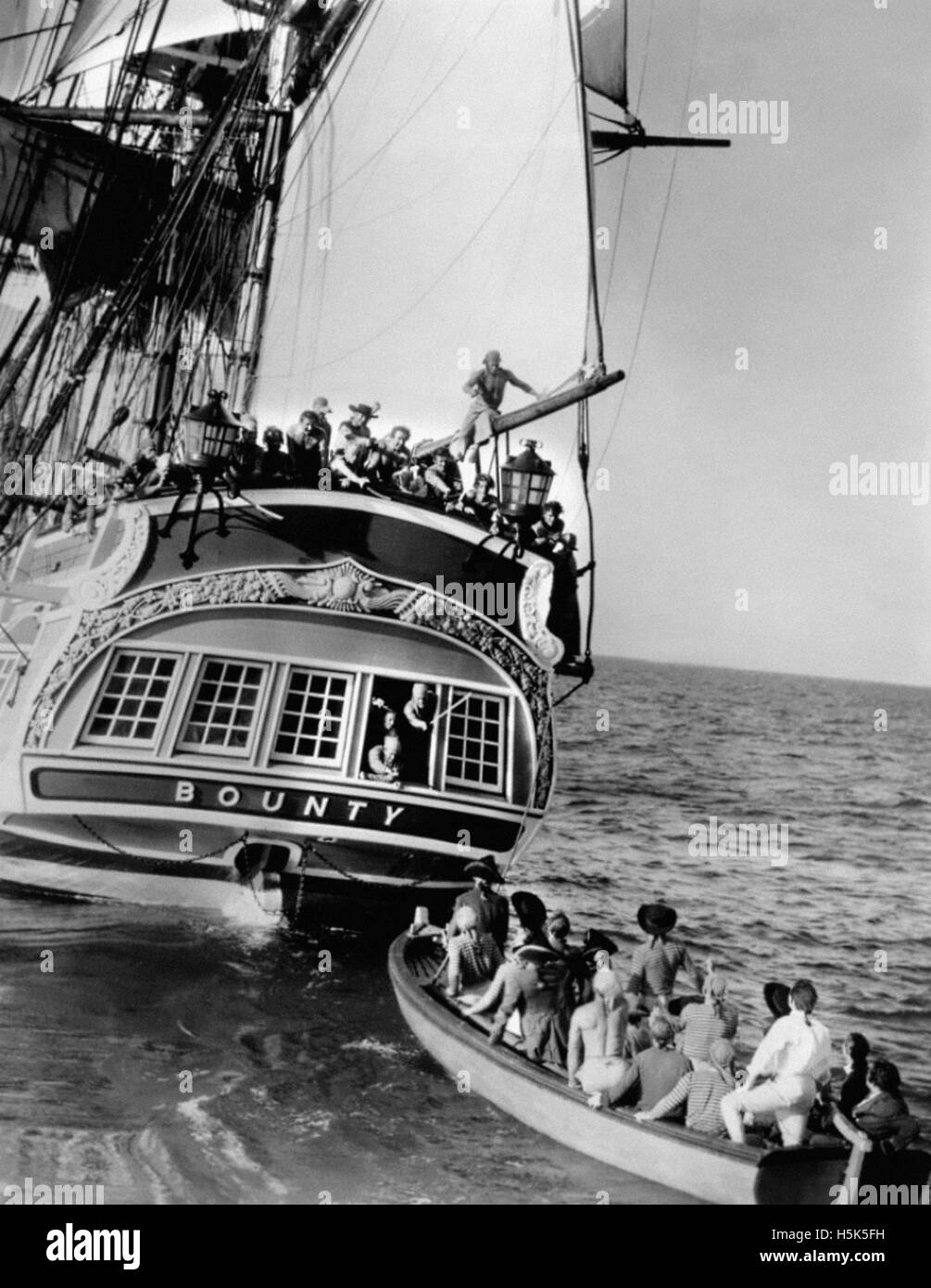 Mutiny on the bounty 1935 Black and White Stock Photos & Images - Alamy
