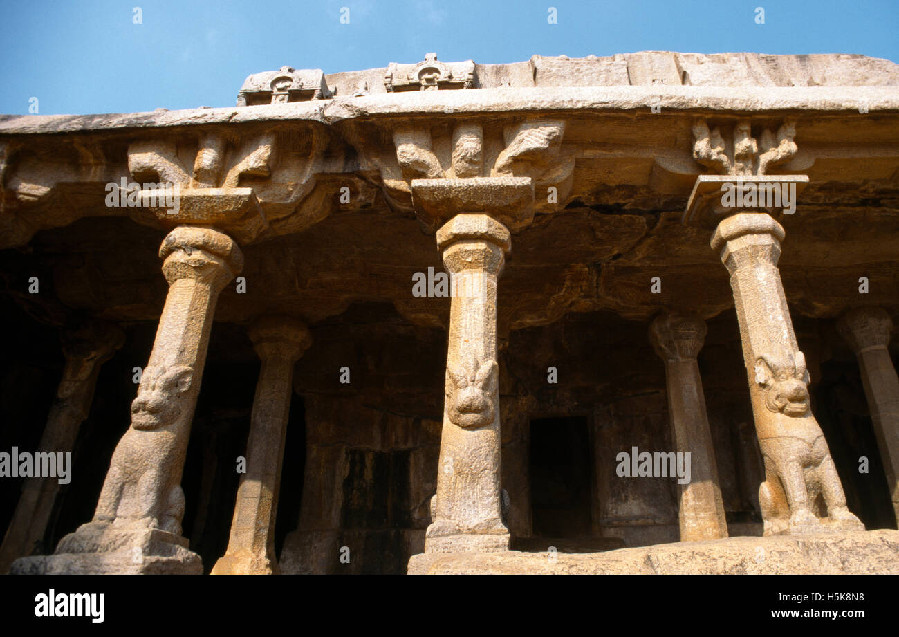 Tamil Nadi India Mahabalipuram - Arjunas Penance - Tigers Mask Stock ...